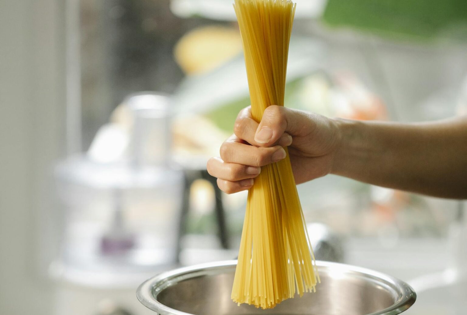 Hakka Noodles: A Flavorful Journey and Best Recipe Through Indo-Chinese ...